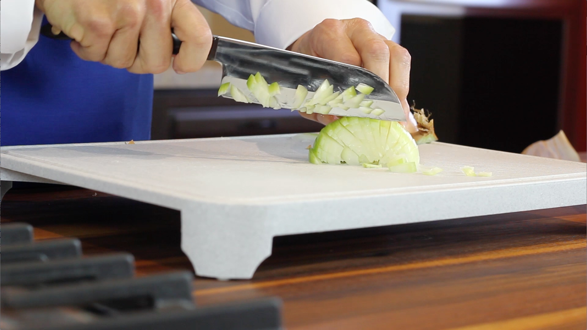 12 Kitchen Knife Safety Tips | Cutco Kitchen